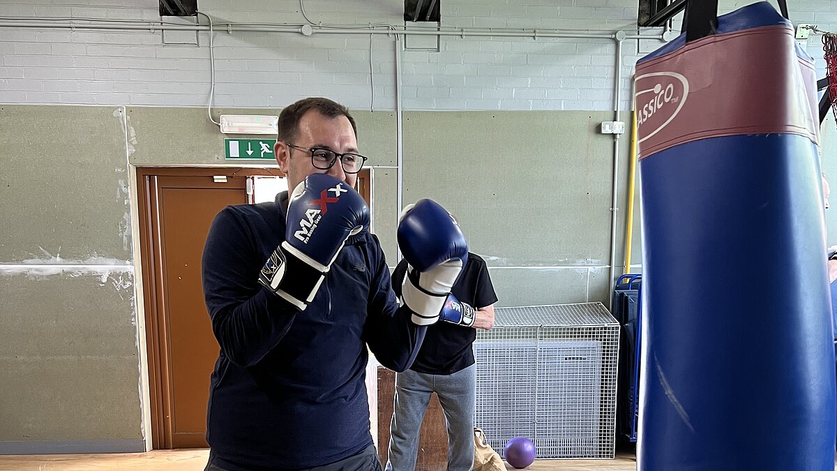 Local MP Tom Gordon Attends Parkinson’s UK Boxing Class on National ...